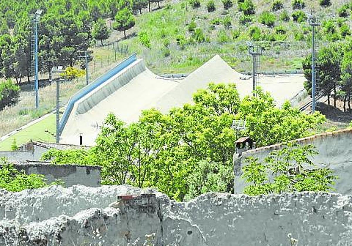 El juicio por el despilfarro de Meseta Ski empieza este lunes sin peticiones de cárcel | El ...